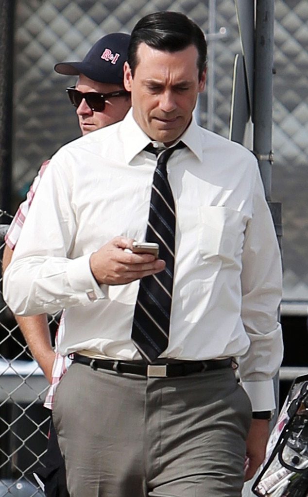 Jon Hamm vuelve a salir sin ropa interior y revela, de nuevo, lo que ...