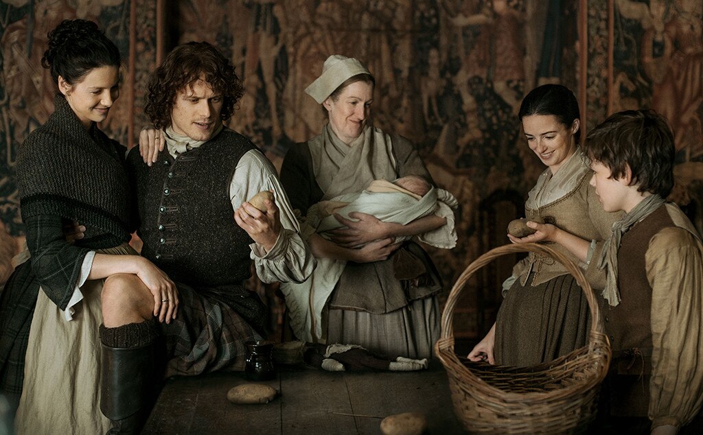 Is This Outlander's Happiest Scene All Season? Get a Sneak Peek at ...