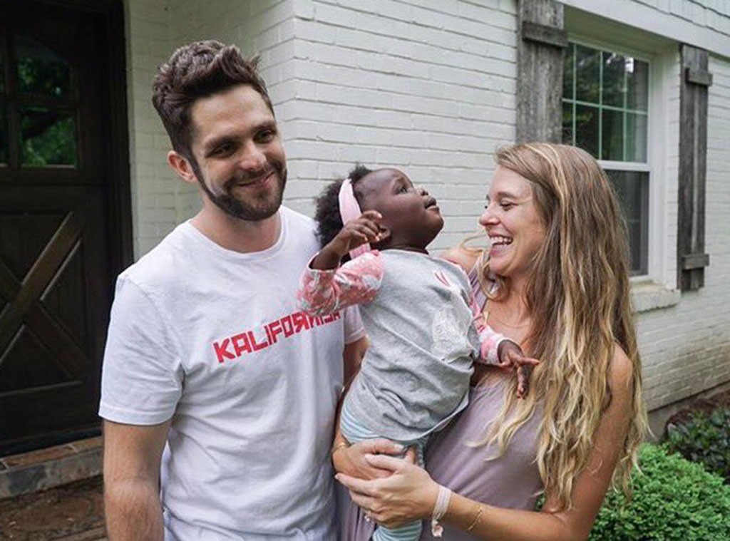 Thomas Rhett and Wife Lauren Announce They’ve Adopted a Baby Girl Named ...