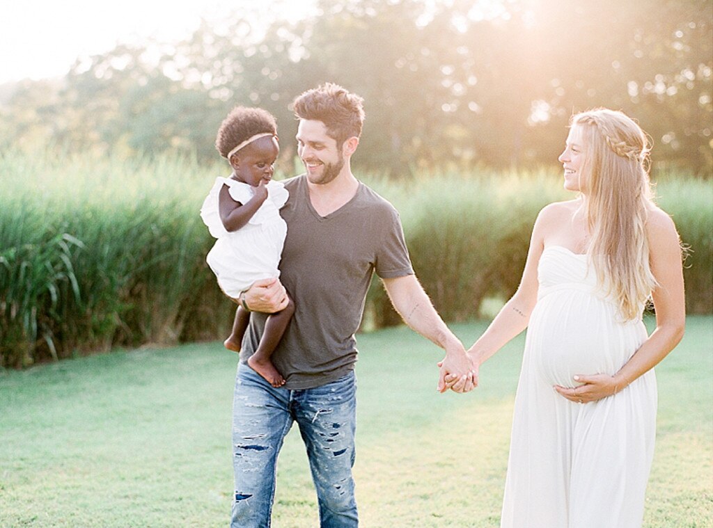 Thomas Rhett, Pregnant Wife Lauren Akins and Daughter Willa Appear in ...